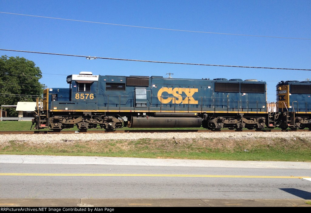 CSX SD50-2 8576 waits for green